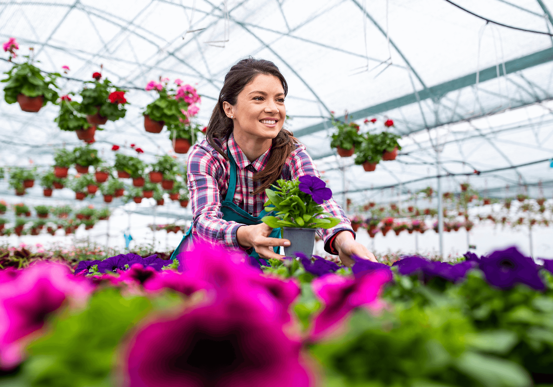 How to hire, train, and retain the seasonal employees you need ...